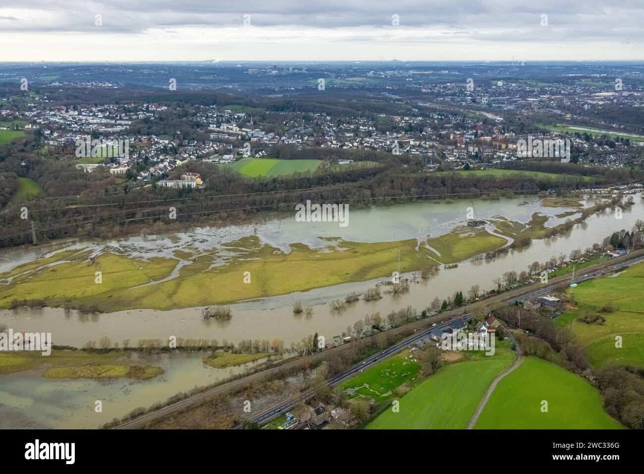 Luftbild, Ruhrhochwasser, Weihnachtshochwasser 2023, Fluss Ruhr tritt ...