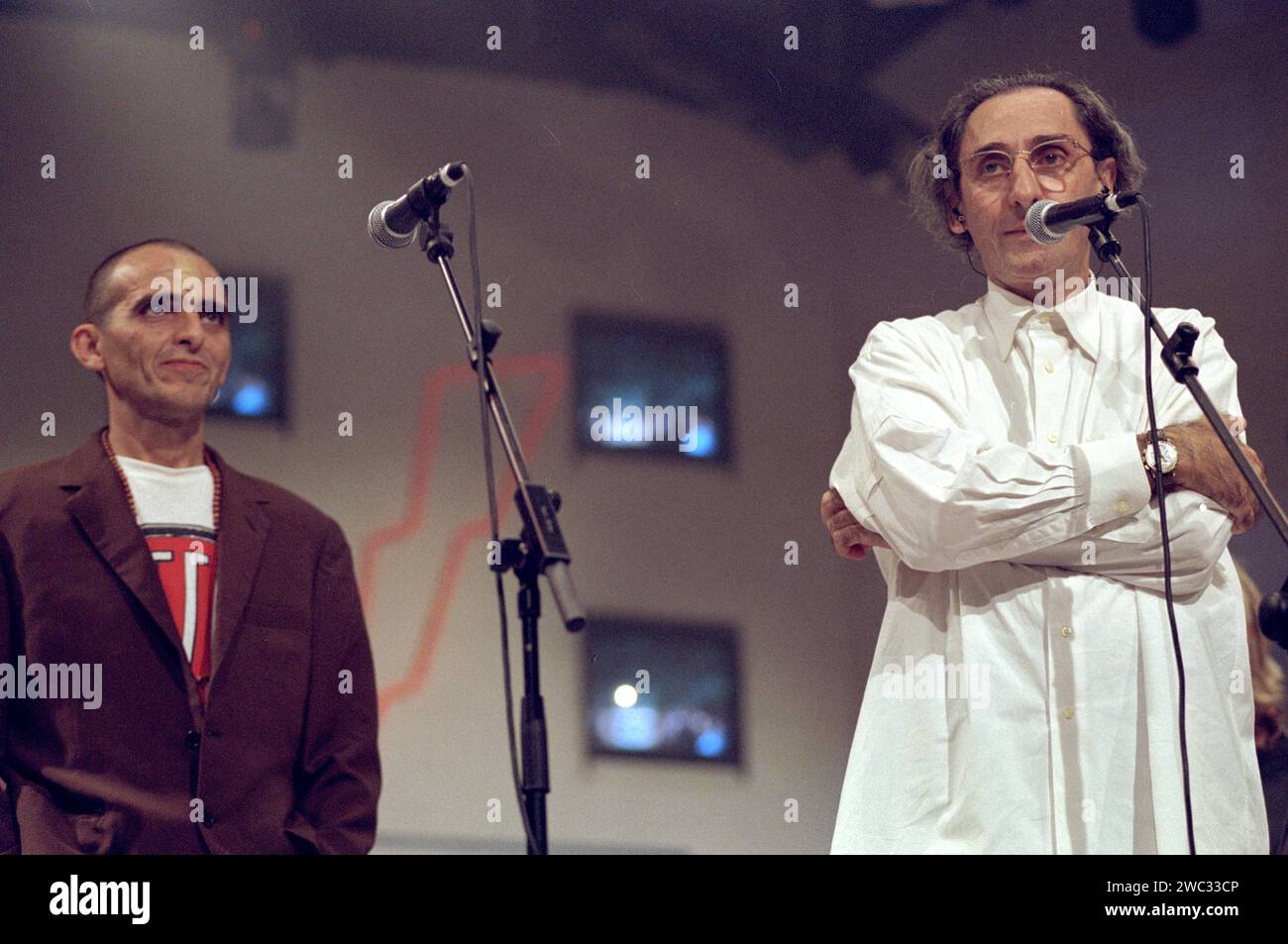 Cantante italiano franco battiato hi-res stock photography and images ...