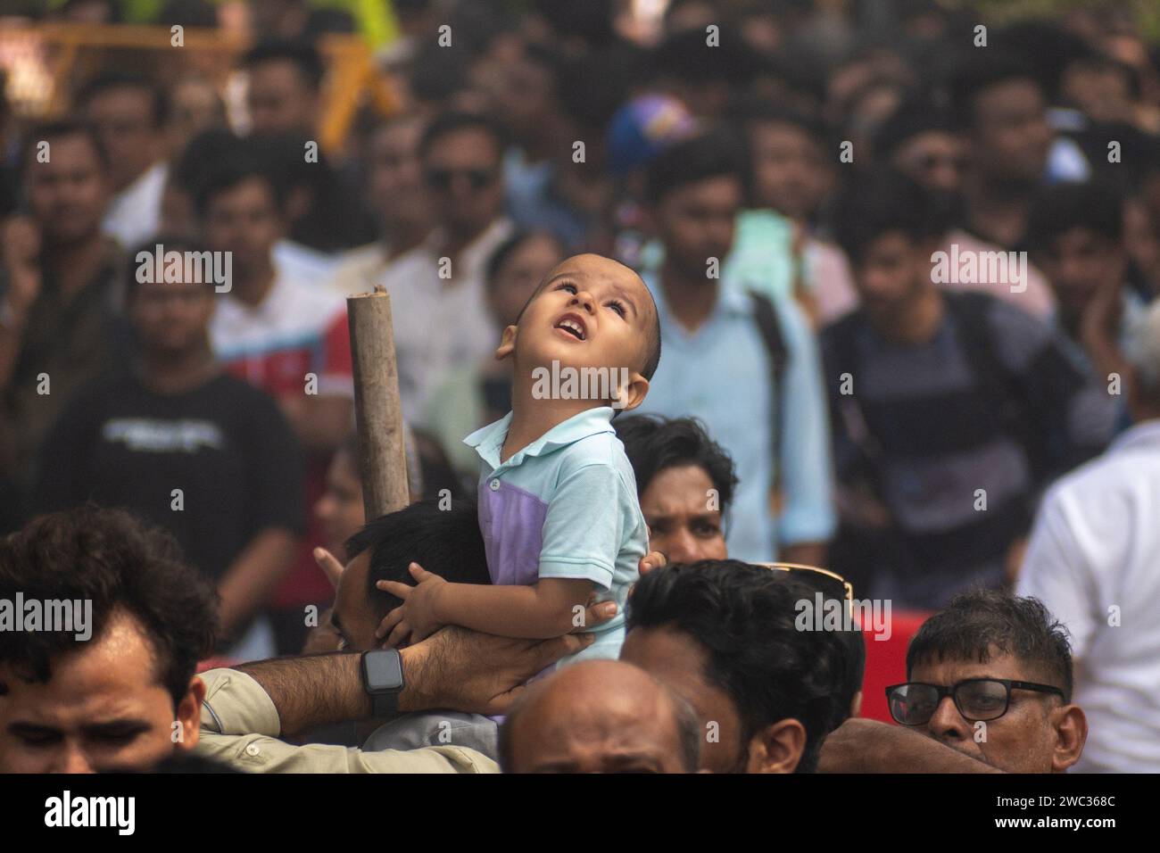 MUMBAI, INDIA - JANUARY 13: People watching as the Indian Air force ...