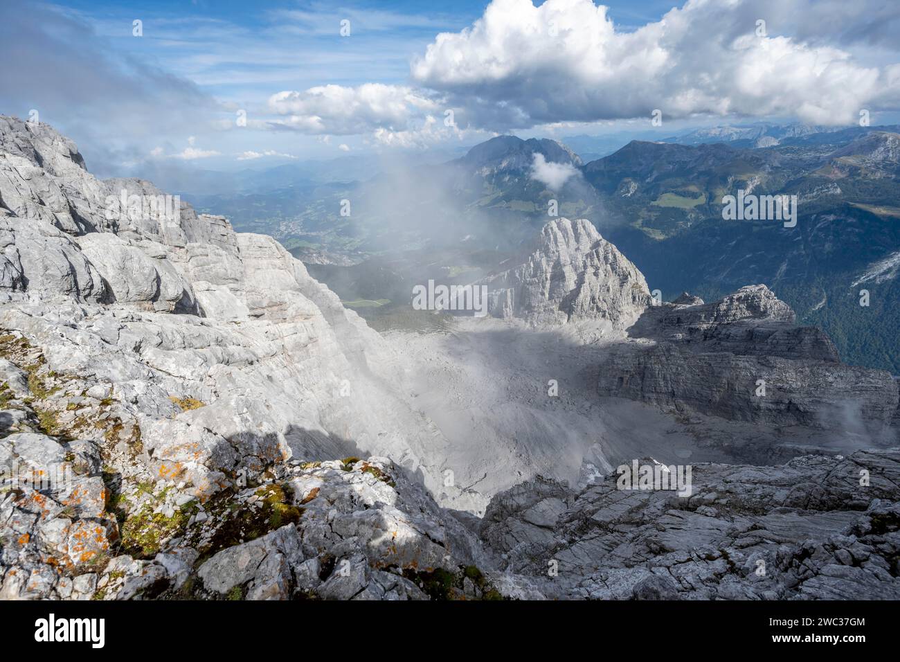 View of the rocky summit of the Kleiner Watzmann, Watzmann crossing to ...