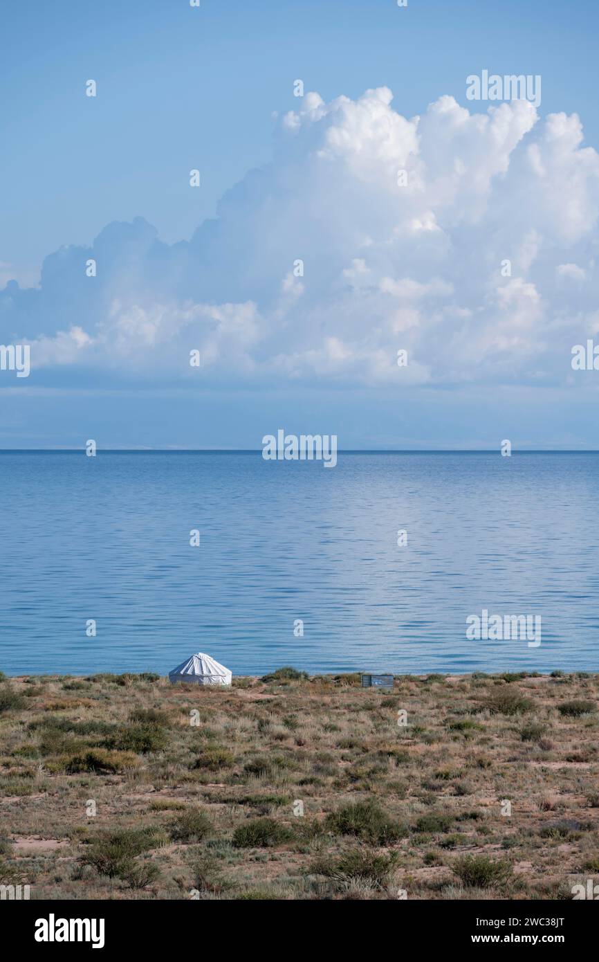Yurt and lake water hi-res stock photography and images - Alamy
