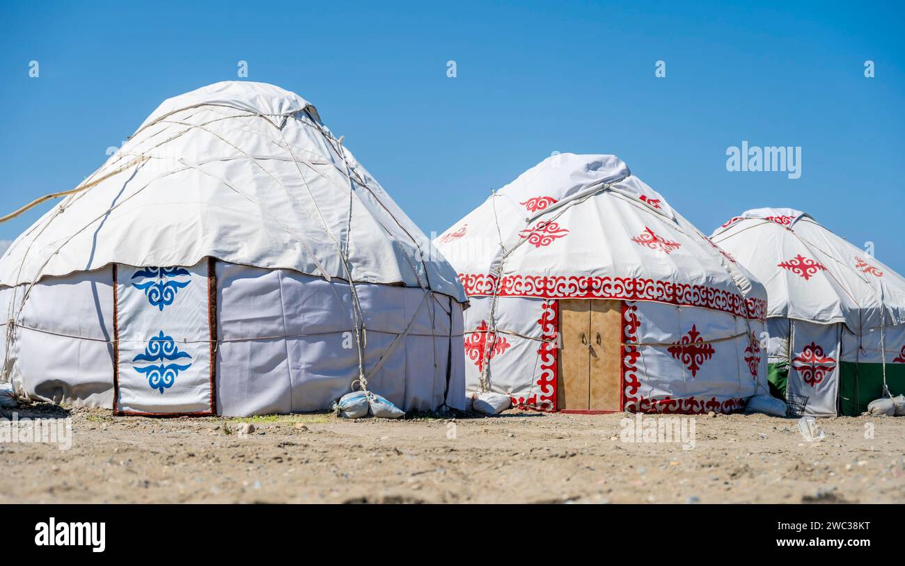 Yurt central asia hi-res stock photography and images - Alamy