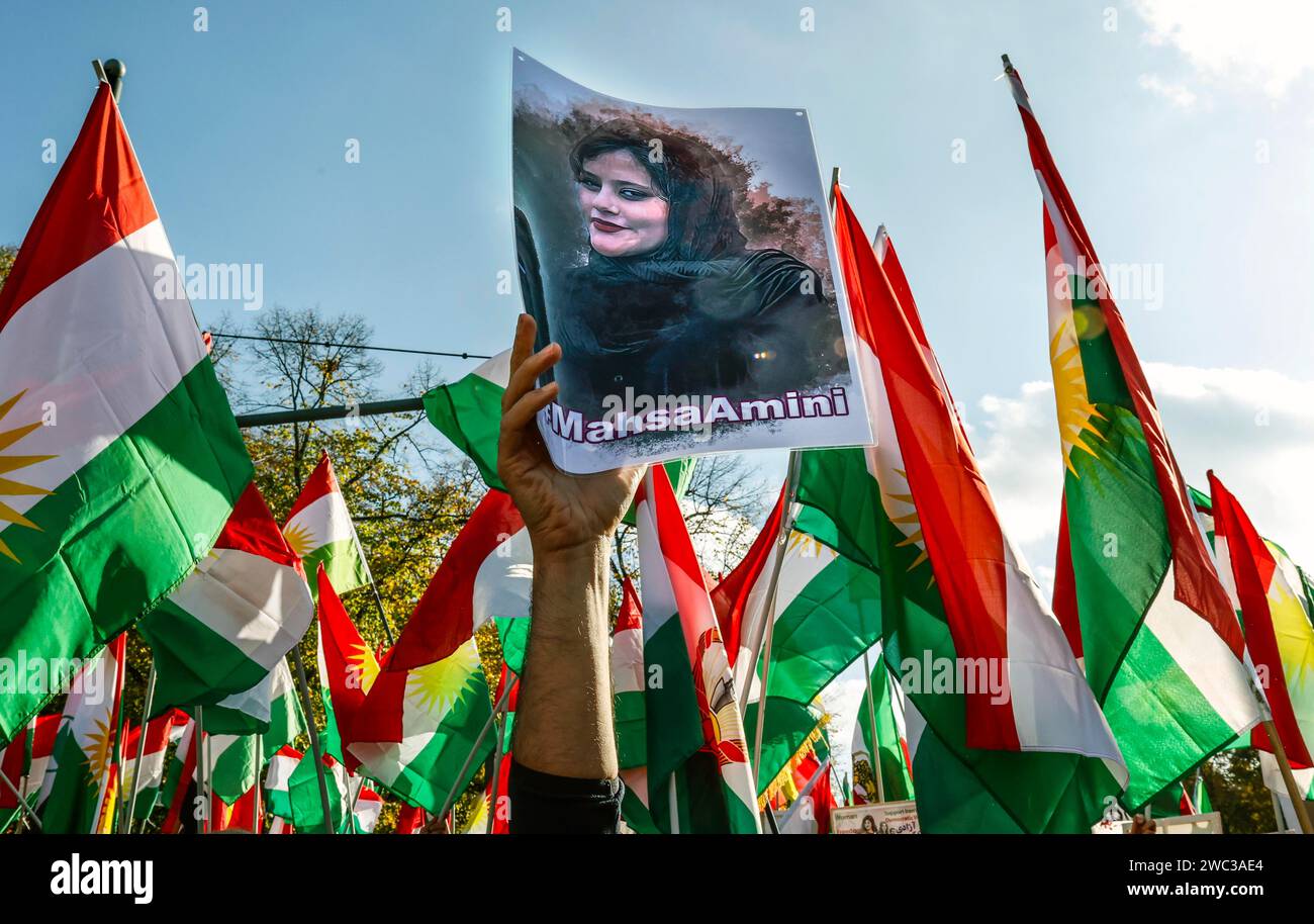 Picture of mahsa amini hi-res stock photography and images - Alamy