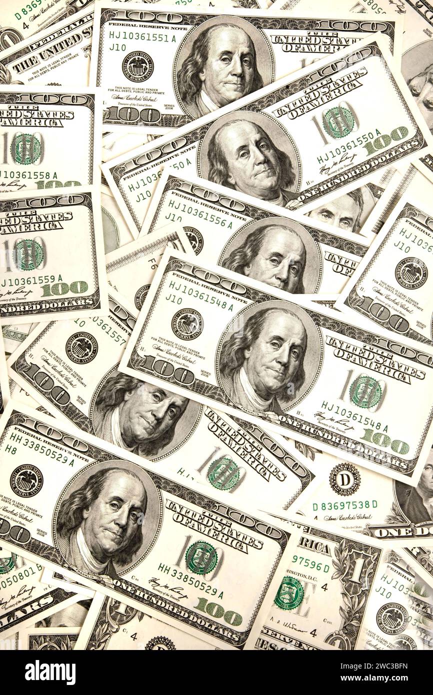 100 dollar notes hi-res stock photography and images - Alamy
