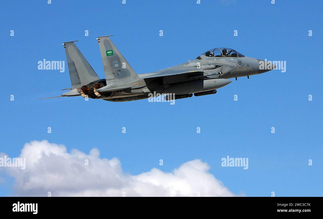Ein Kampfflugzeug der Royal Saudi Air Force RSAF vom Typ McDonnell ...