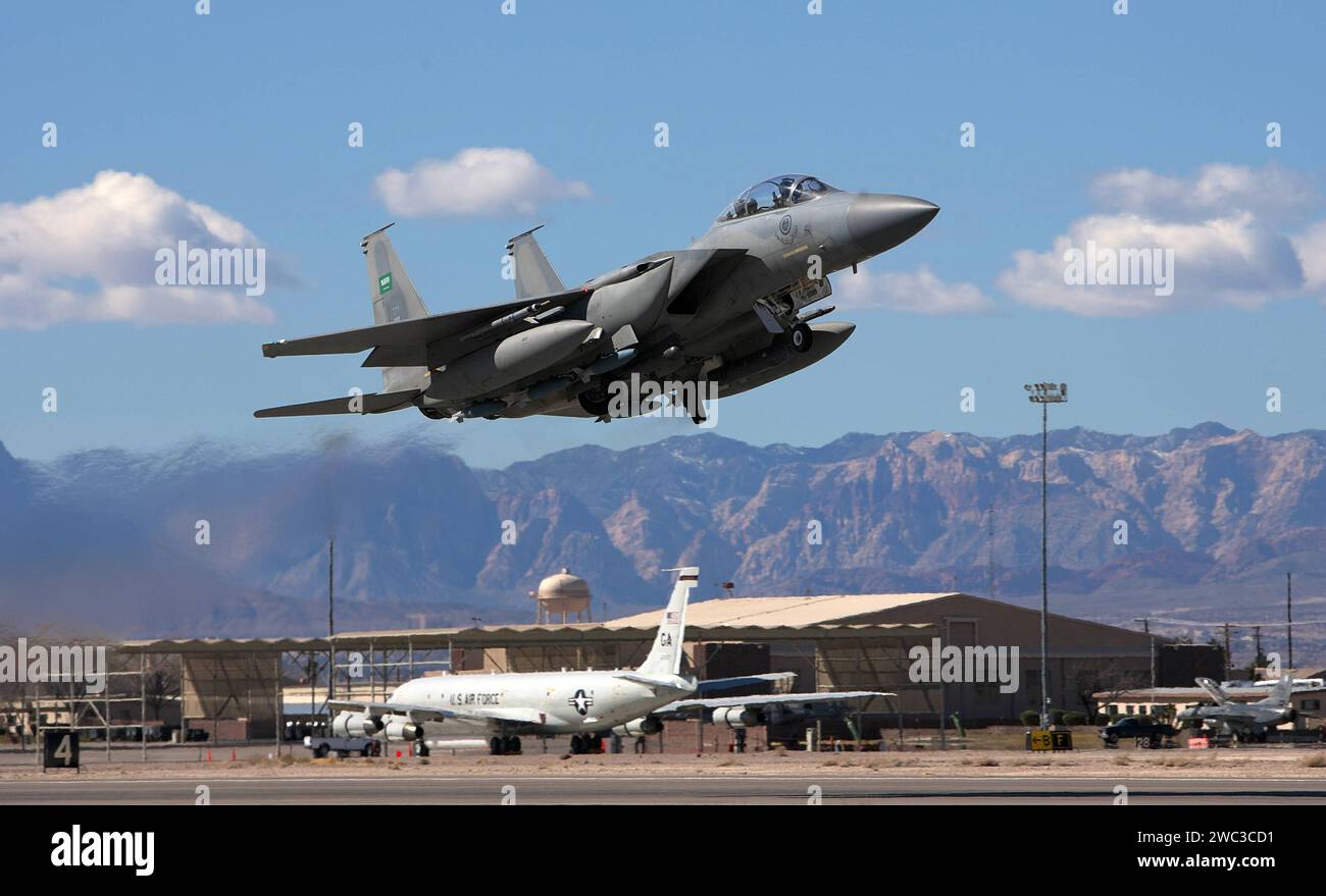 Ein Kampfflugzeug der Royal Saudi Air Force RSAF vom Typ McDonnell ...