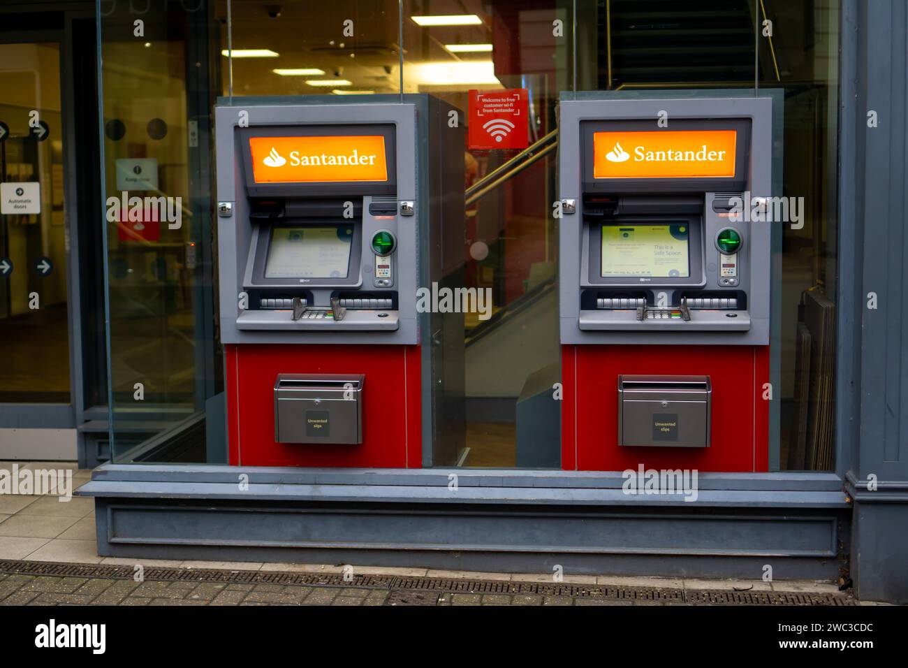 Bank branch interior hi-res stock photography and images - Alamy