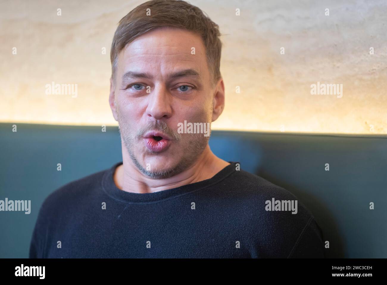 The semperoperaball 2024 hi-res stock photography and images - Alamy