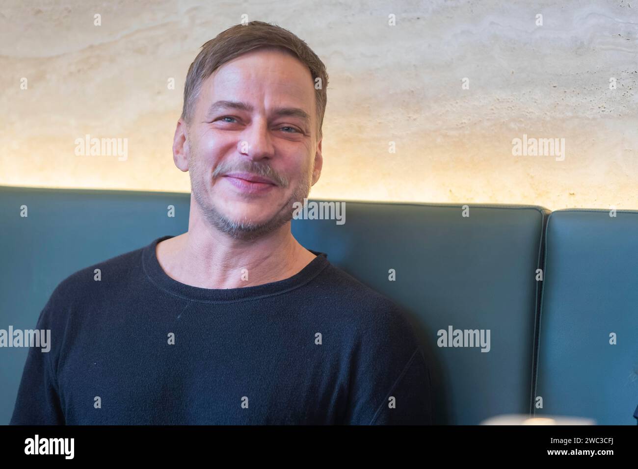 The semperoperaball 2024 hi-res stock photography and images - Alamy