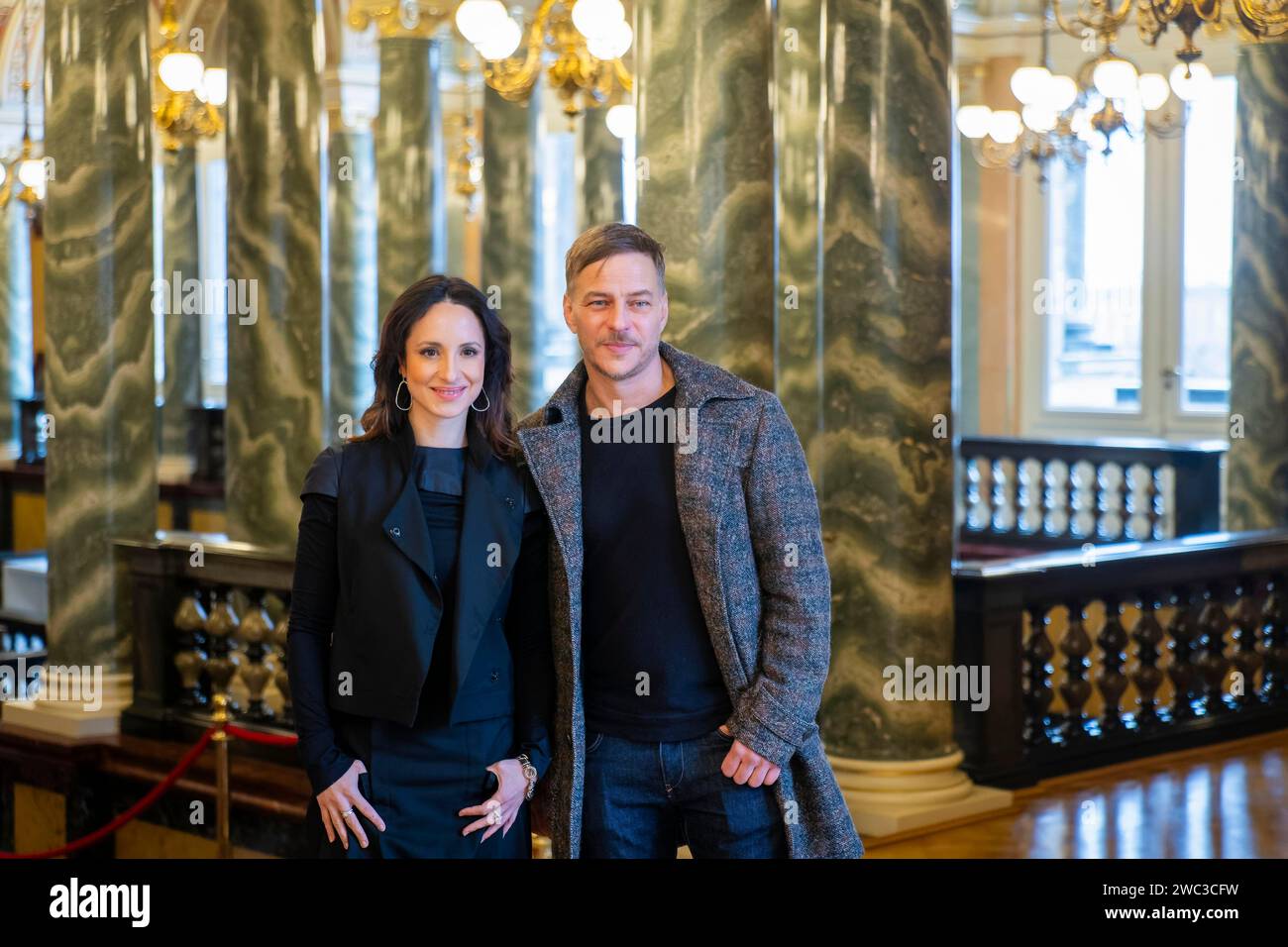 The semperoperaball 2024 hi-res stock photography and images - Alamy