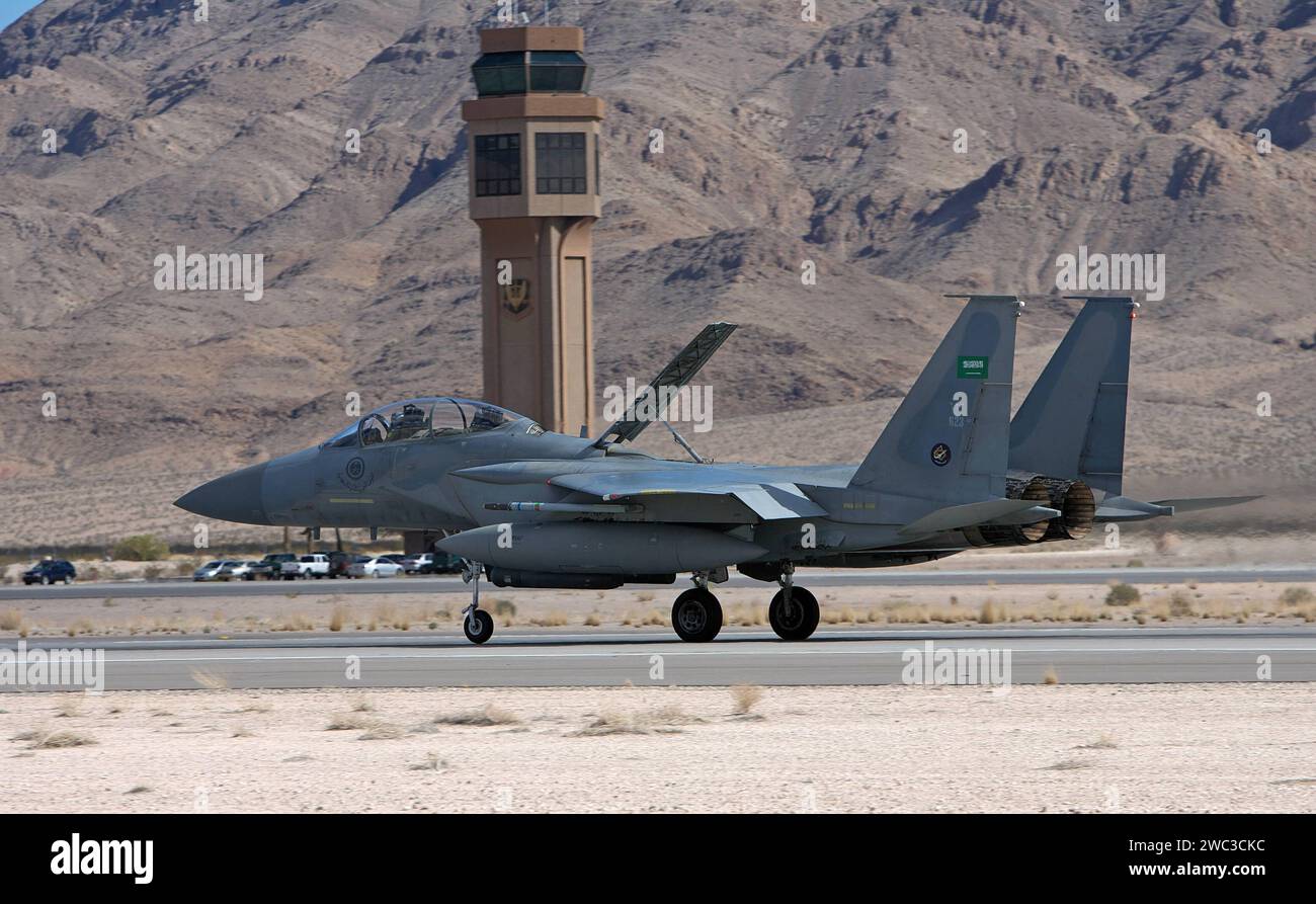 Mcdonnell douglas f 15s strike eagle hi-res stock photography and ...