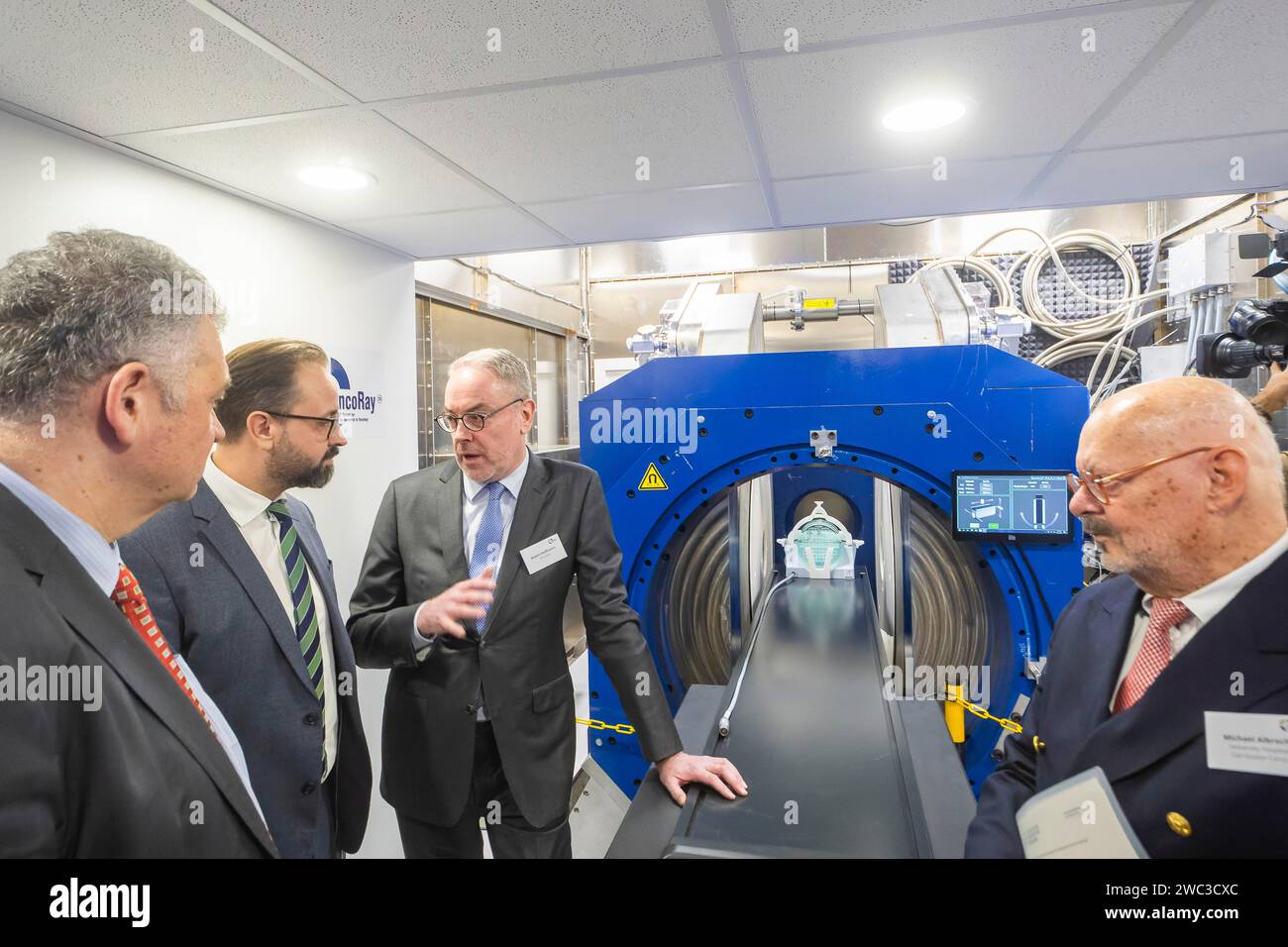 Prototype for high-contrast live imaging in proton therapy inaugurated ...