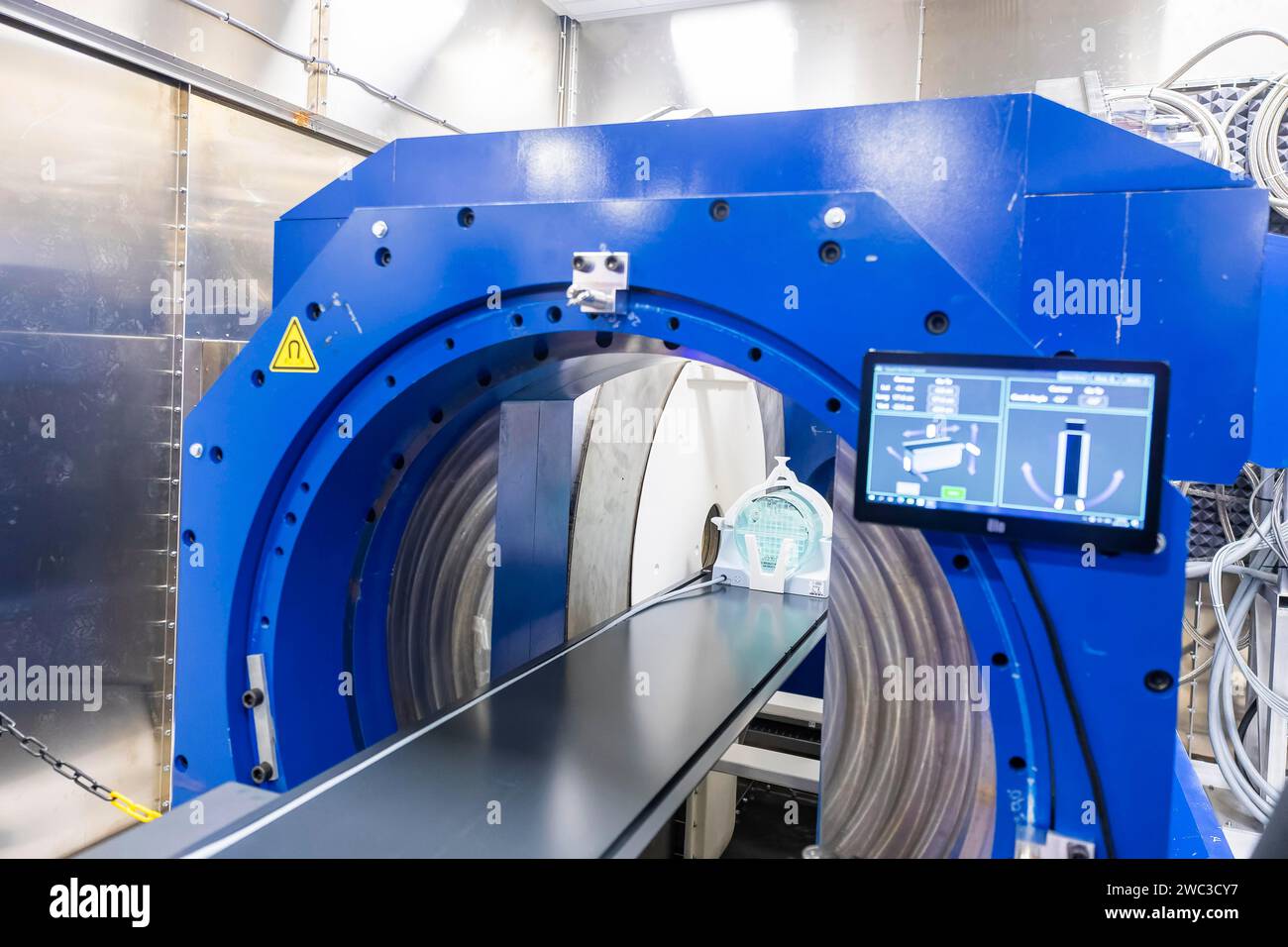 Prototype for high-contrast live imaging in proton therapy inaugurated ...
