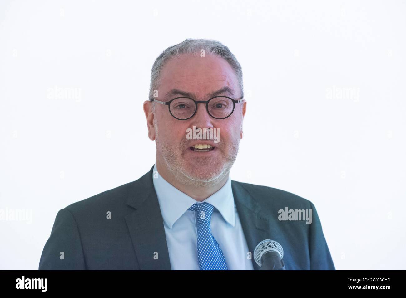 Radiation oncology hi-res stock photography and images - Alamy