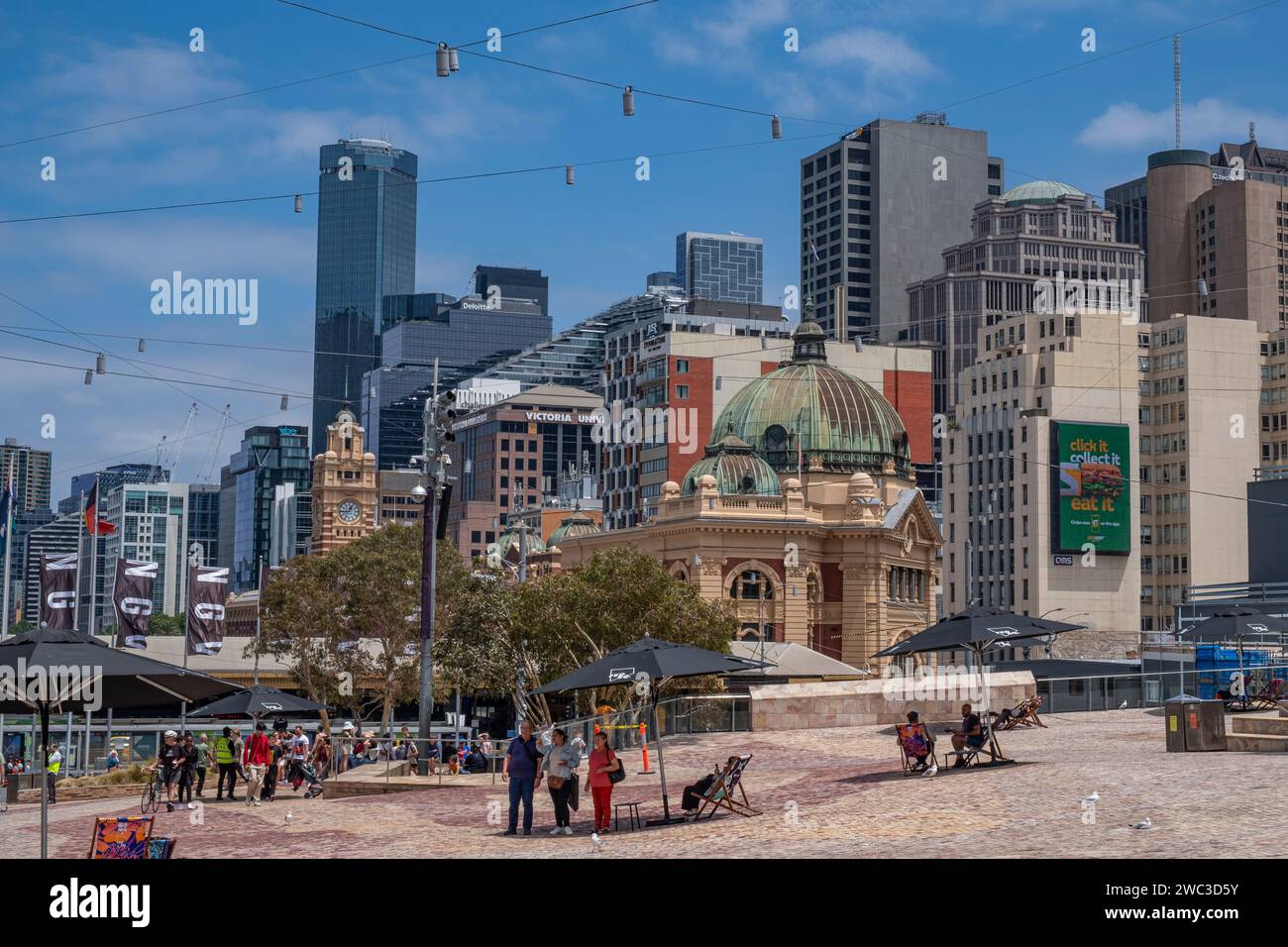 Melbourne streetscape hi-res stock photography and images - Alamy