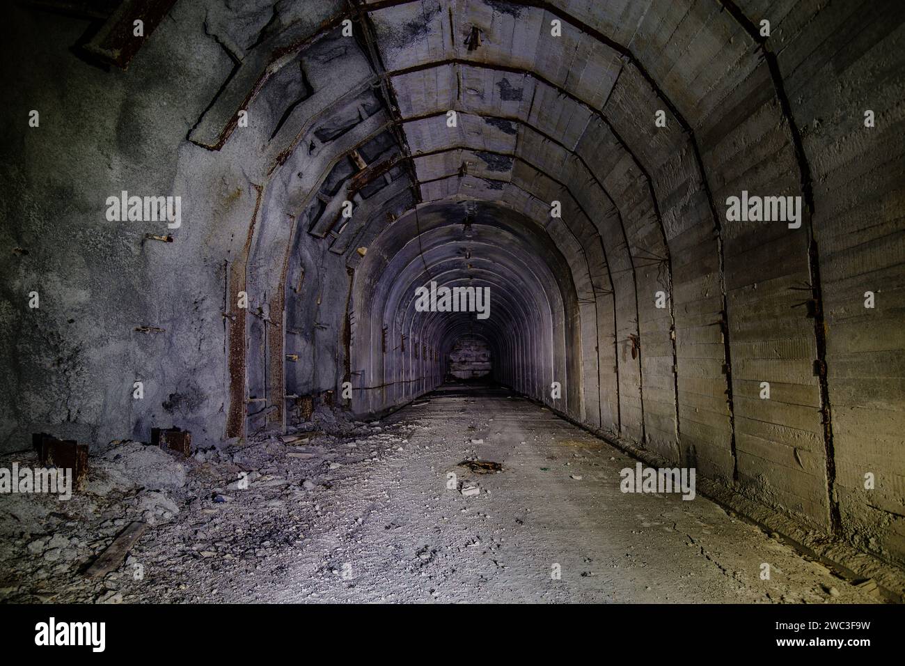 Underground bunker hi-res stock photography and images - Alamy