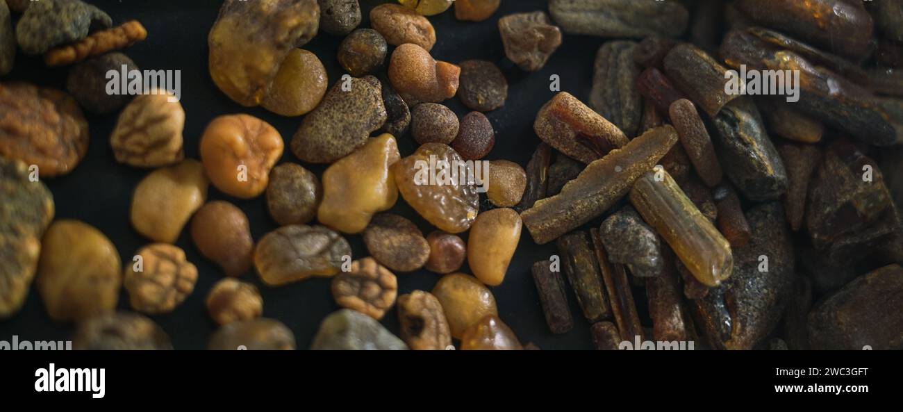 Old brown ambers. Mineral exchange Stock Photo - Alamy