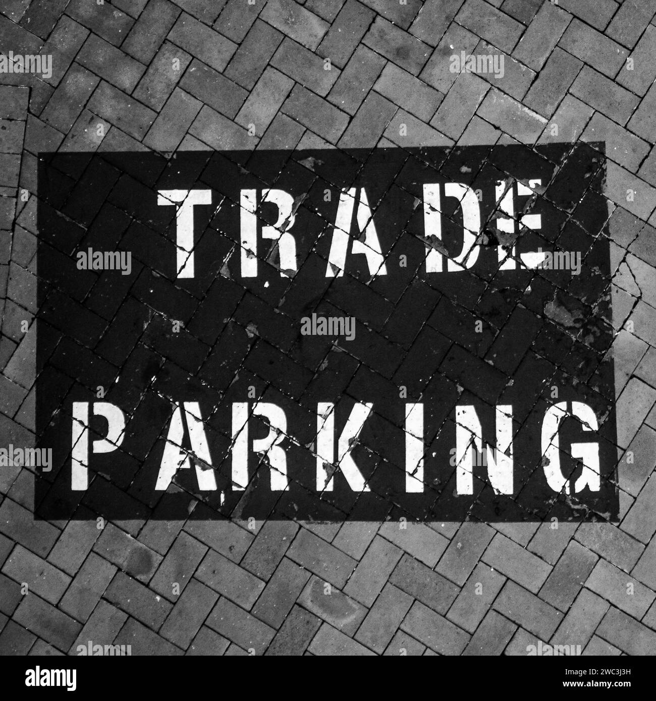 Trade parking signage Stock Photo - Alamy