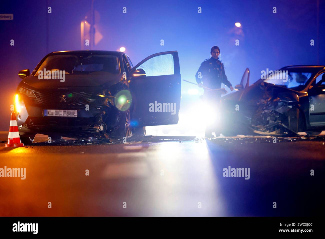 Two autos collided hi-res stock photography and images - Alamy