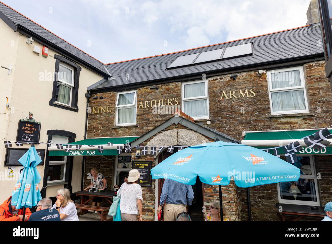 Tintagel Cornwall, King Arthur's Arms hotel in the town centre, England ...
