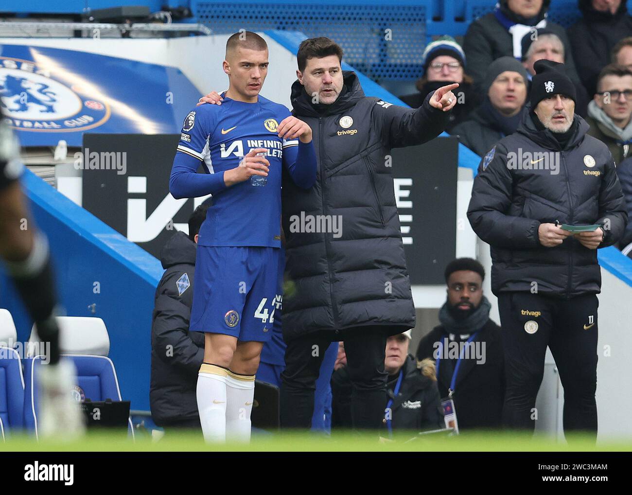 London, UK. 13th Jan, 2024. Mauricio Pochettino, Chelsea gives ...