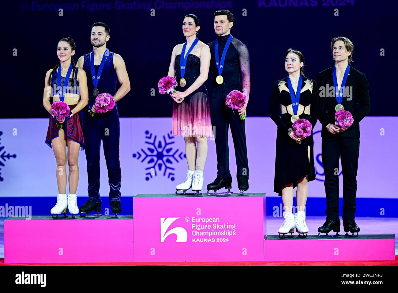 Ice Dance Awards, L-R, Lilah FEAR & Lewis GIBSON (GBR) second place ...