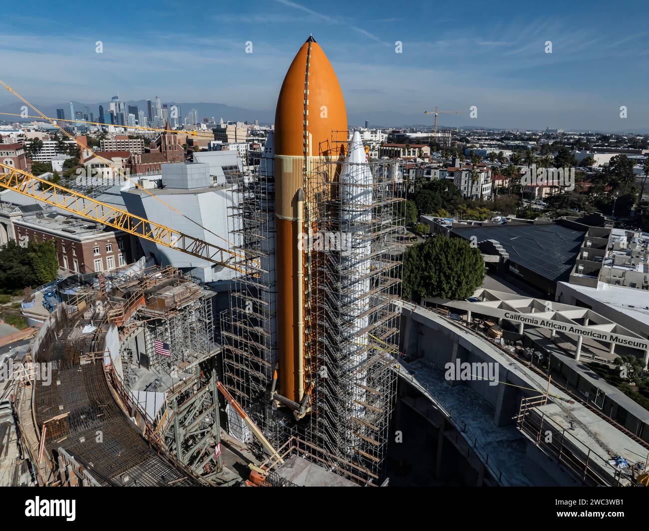 Los Angeles, USA. 13th Jan, 2024. A giant orange fuel tank and two twin ...