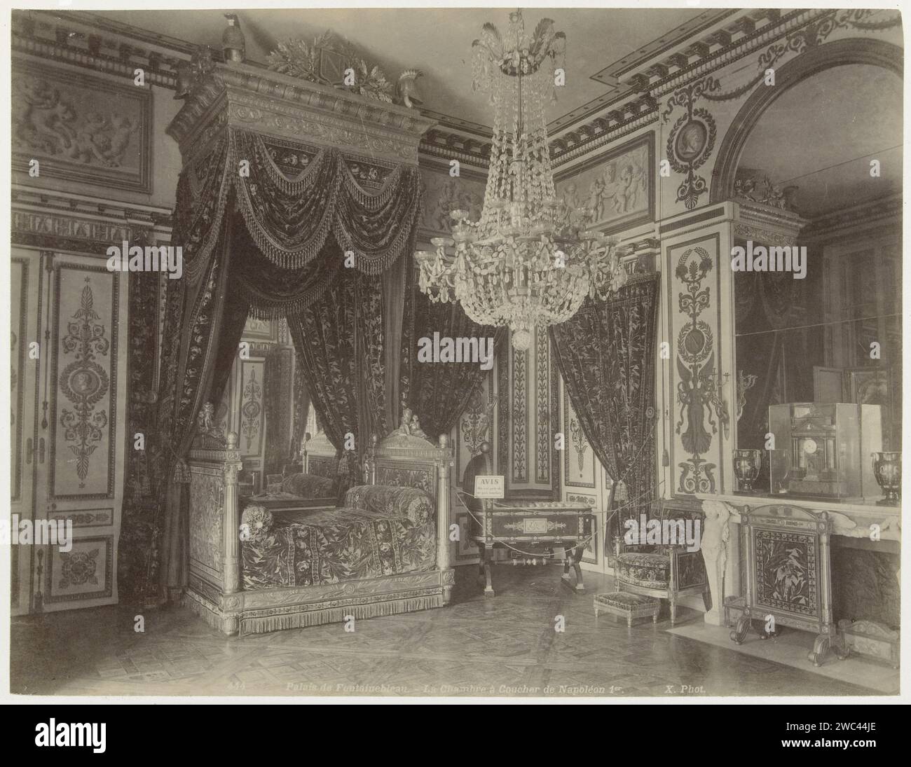 Bedroom of Napoleon Bonaparte in the castle of Fontainebleau, x phot ...