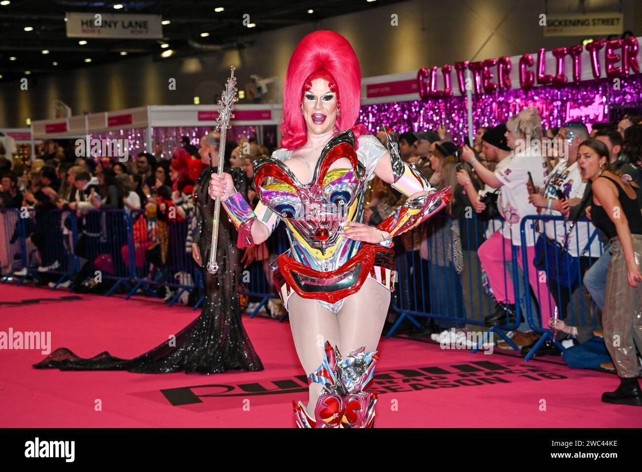 LONDON, ENGLAND - JANUARY 13: Drag Artists on 'Queens Walk' at the ...
