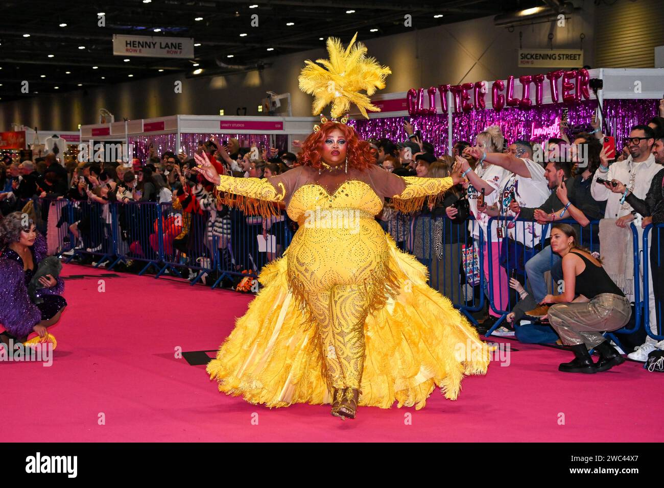 LONDON, ENGLAND - JANUARY 13: Drag Artists on 'Queens Walk' at the ...