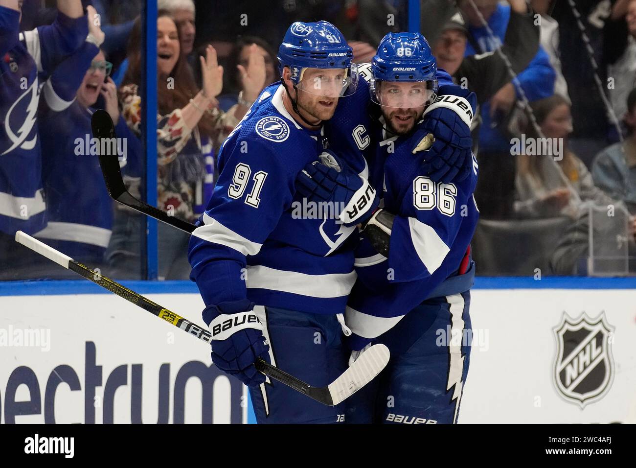 Tampa Bay Lightning center Steven Stamkos (91) celebrates his goal ...
