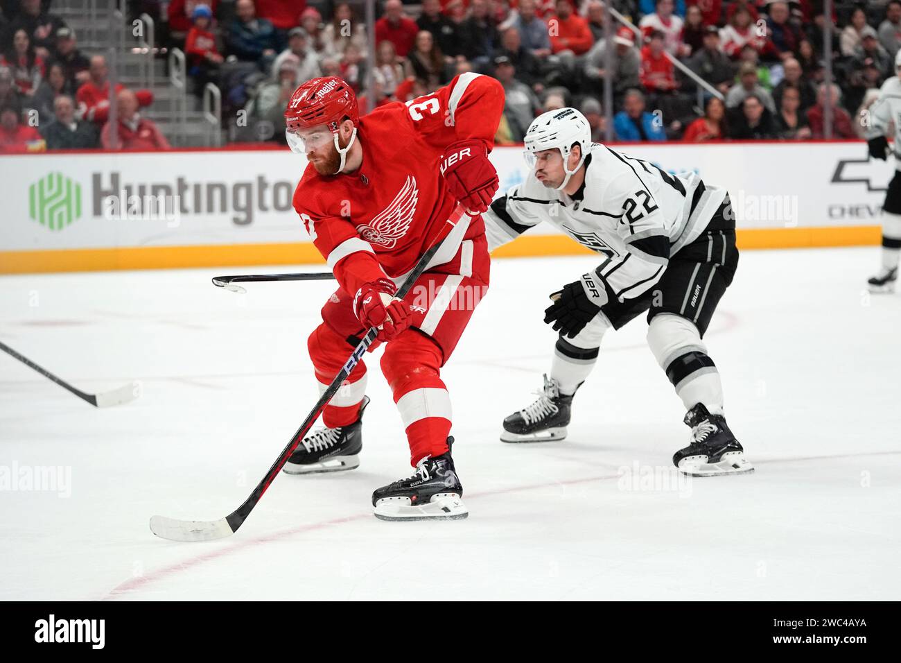 Detroit Red Wings left wing J.T. Compher (37) carries the puck as Los ...