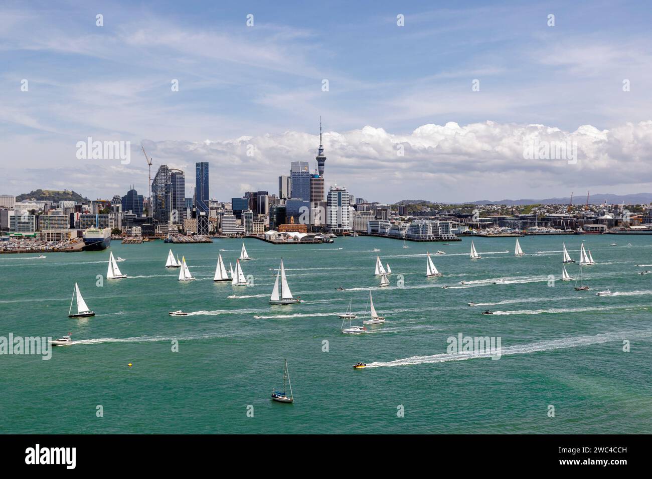 Auckland, New Zealand, 14 Jan, 2024. Yachts start leg 3 of the 2023 ...