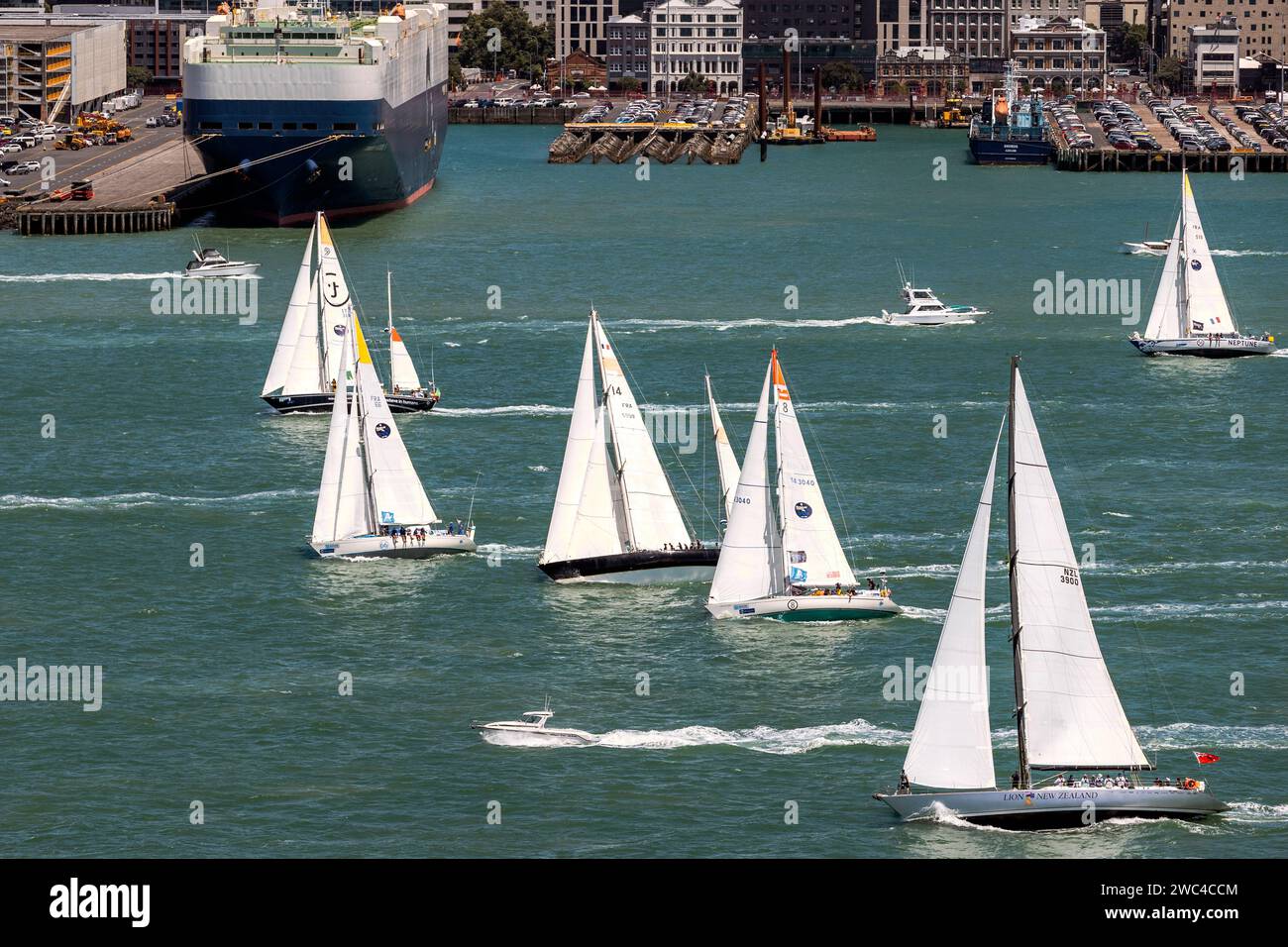 Ocean globe race departing auckland hi-res stock photography and images ...