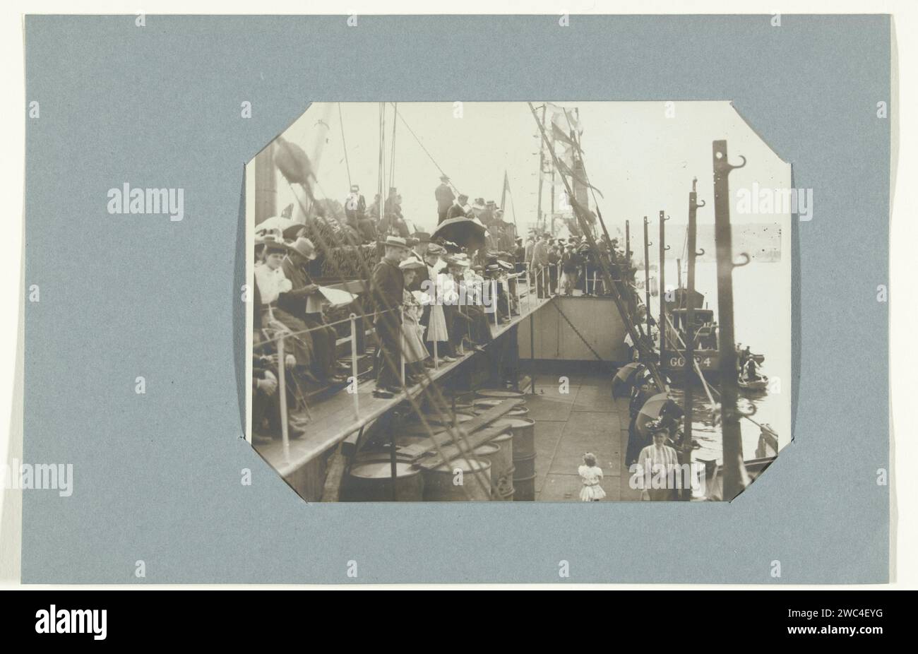Public on board a ship, Anonymous, 1905 photograph France baryta paper ...
