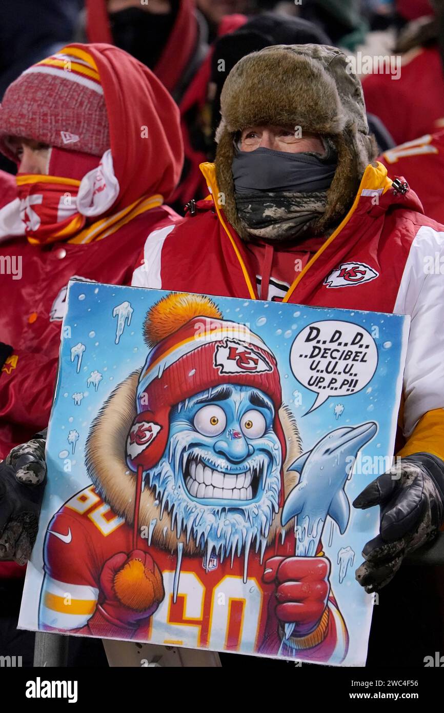 A Kansas City Chiefs fan holds up a sign during the second half of an ...