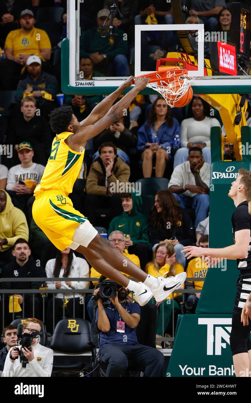 WACO, CA - JANUARY 13: Baylor Bears center Yves Missi (21) makes a slam ...