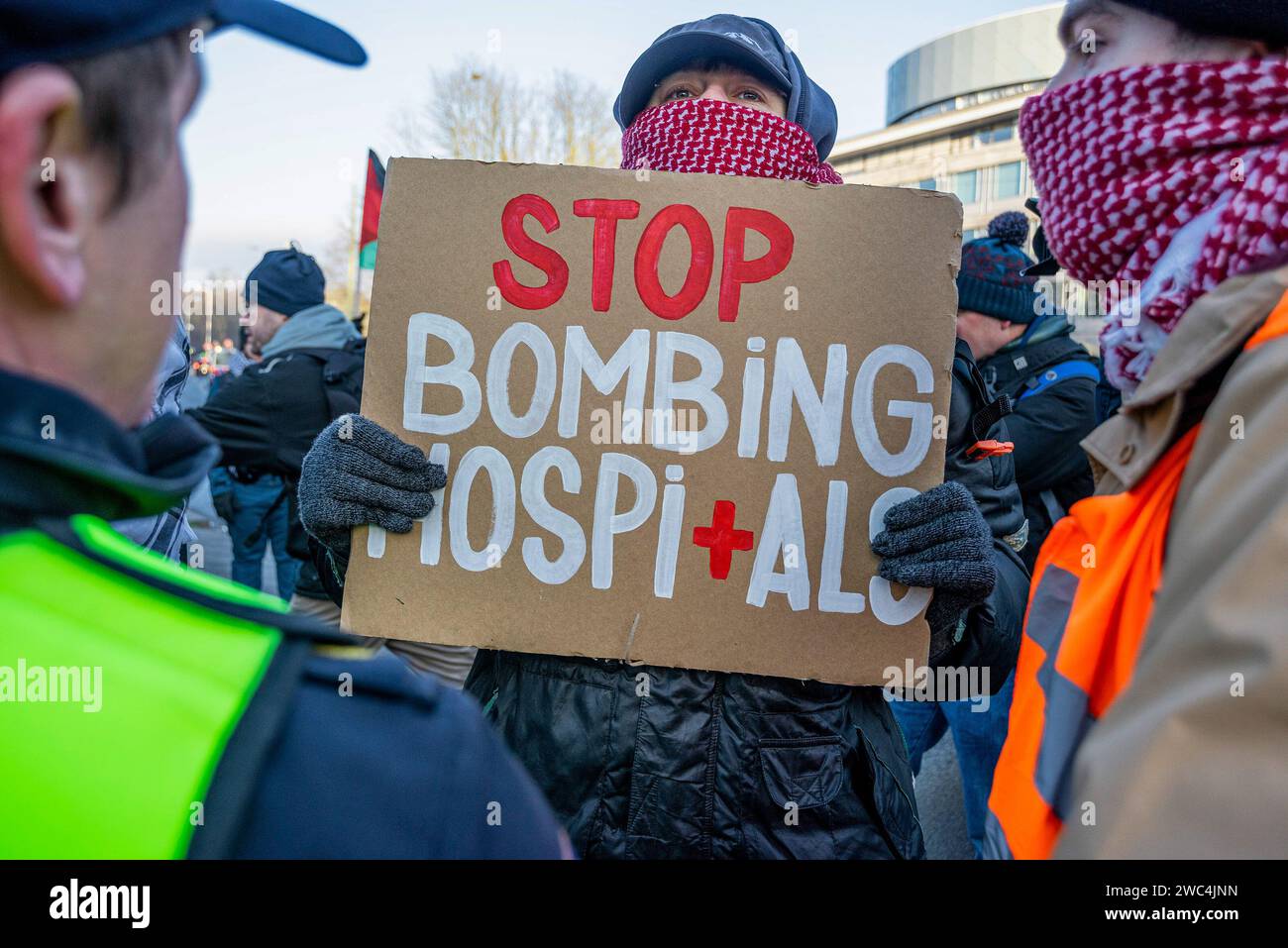 Stop bombing hospitals hi-res stock photography and images - Alamy