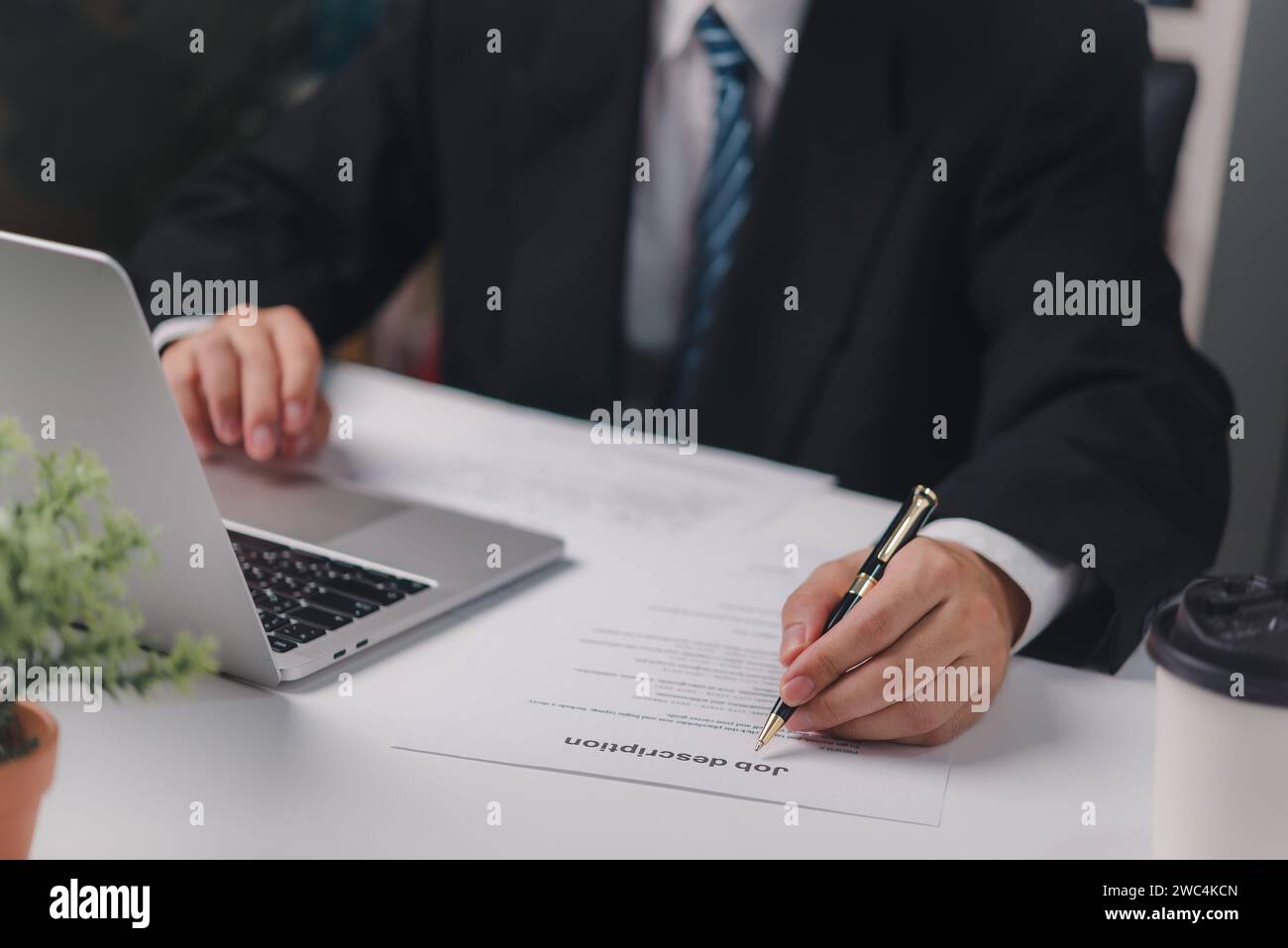 Cv writing hi-res stock photography and images - Alamy