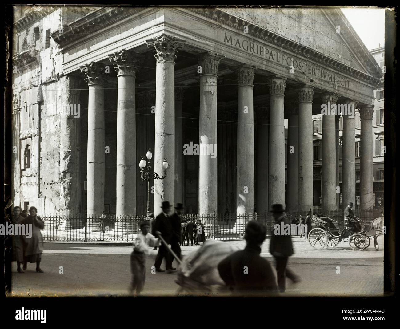 Pantheon in Rome with passers -by, anonymous, c. 1907 - c. 1935 Rome ...