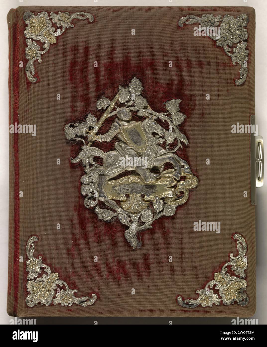 Photo album with a play box with forty photos of Queen Wilhelmina ...