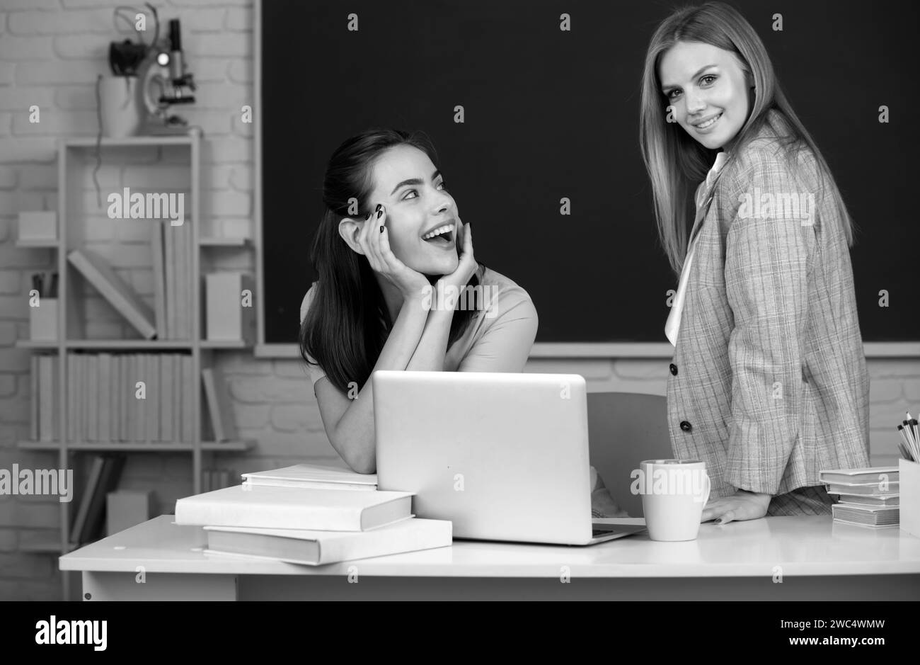 College girl using tablet Black and White Stock Photos & Images - Alamy