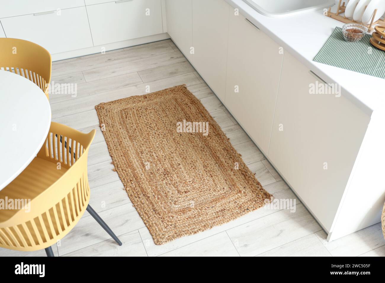 Kitchen dining room wicker chairs hi-res stock photography and images ...