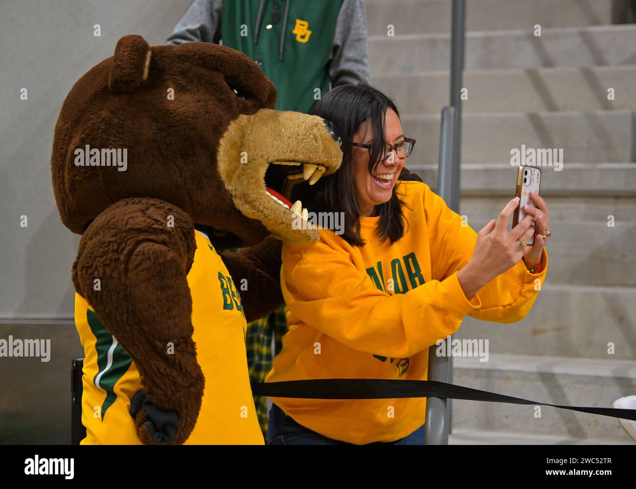 Waco, Texas, USA. 13th Jan, 2024. Baylor Bears mascot takes a selfie ...