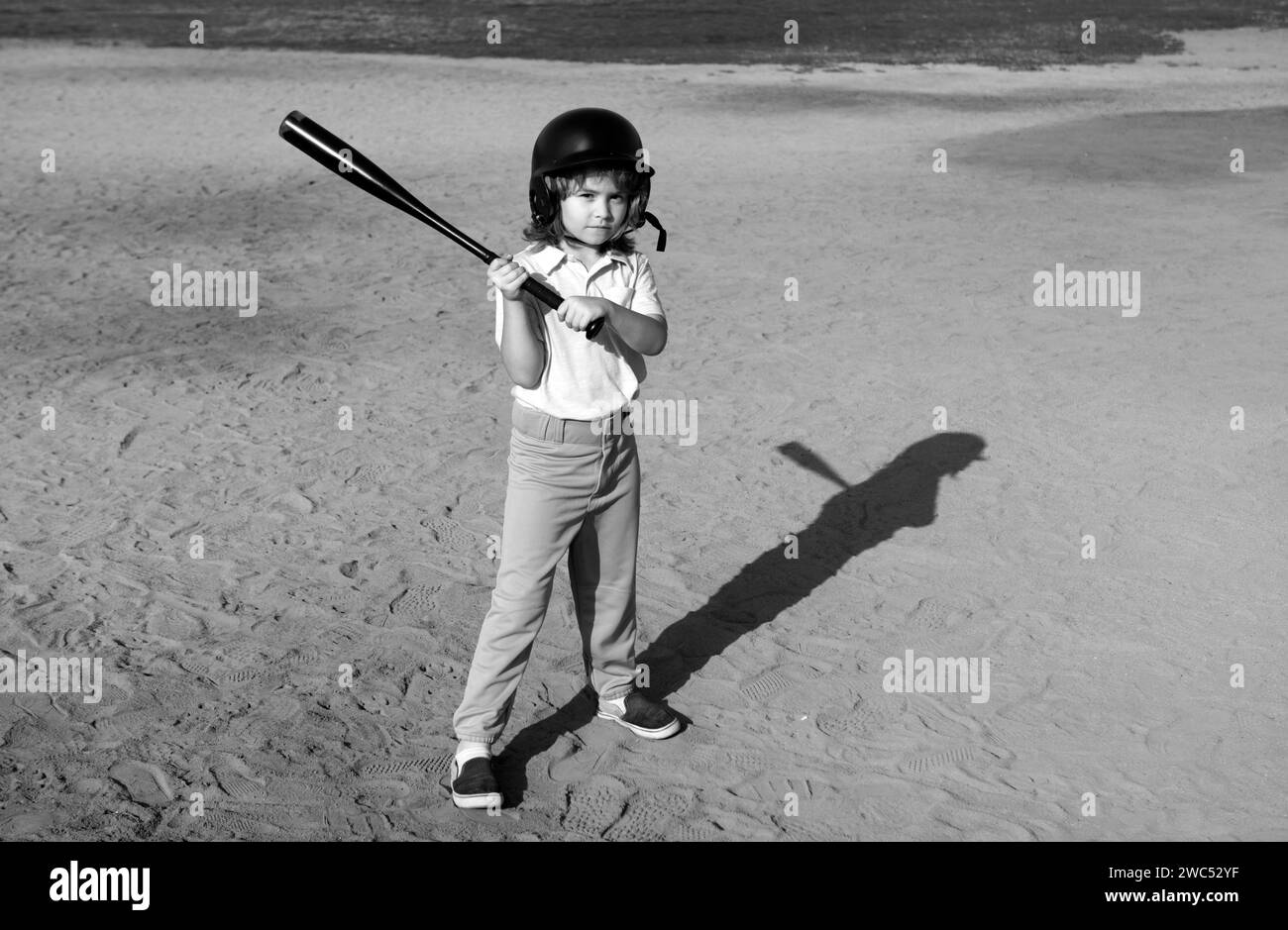 Boy kid posing with a baseball bat. Portrait of child playing baseball ...