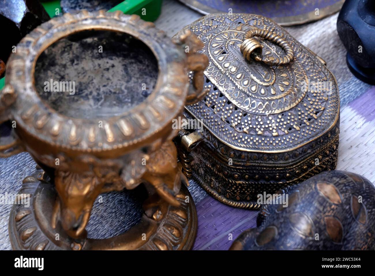 22 December 2023, Pune, Indian Street vendors sell old antique items on ...