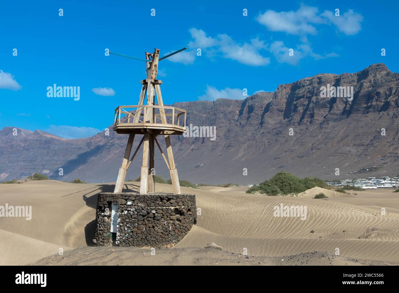 Famara mountains in the background hi-res stock photography and images ...