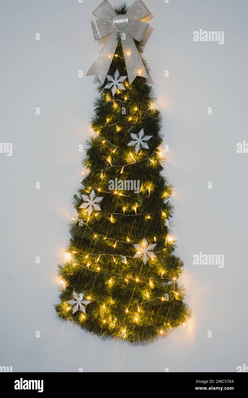 Beautiful delicate white christmas hi-res stock photography and images ...