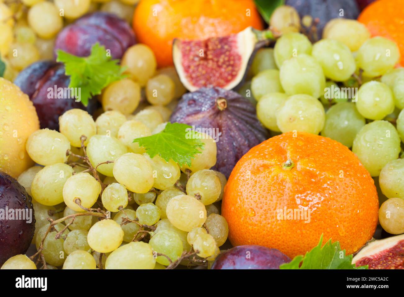 Fresh fruit closeup. Organic food background Stock Photo - Alamy