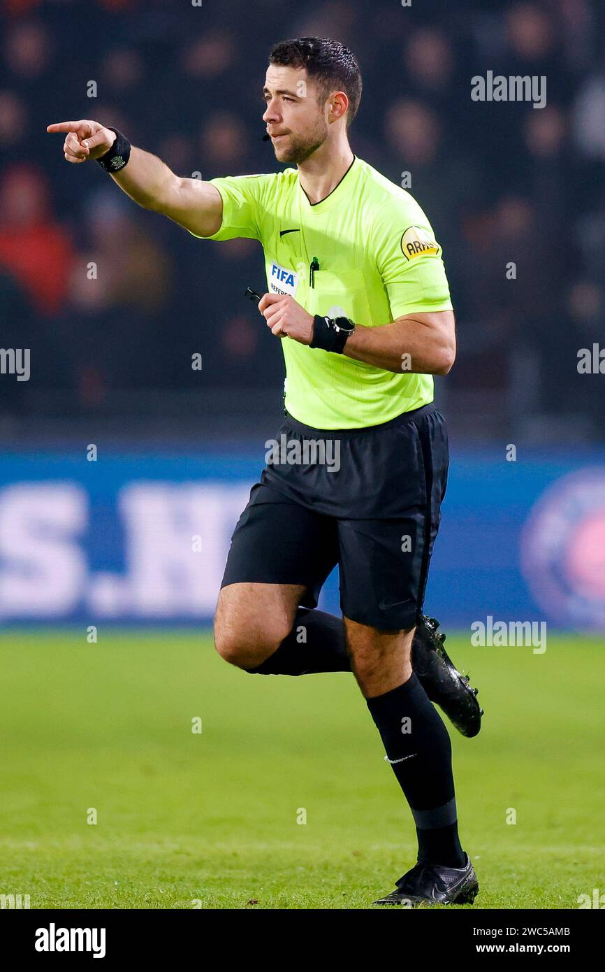 Referee marc nagtegaal hi-res stock photography and images - Alamy